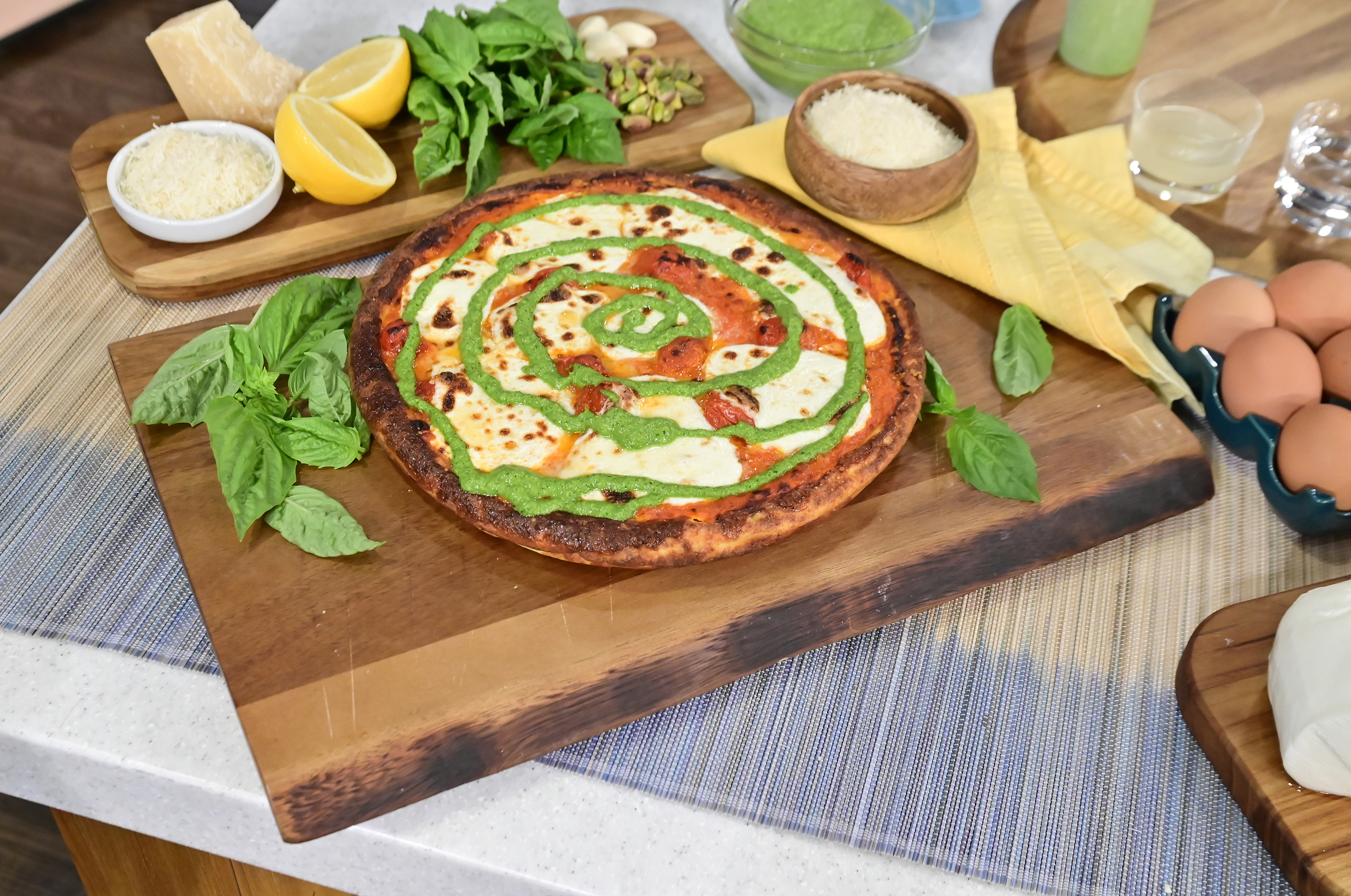 Rachael Ray’s Deep Dish Ricotta Frittata Tie-Dye Pizza – Tamron Hall Show
