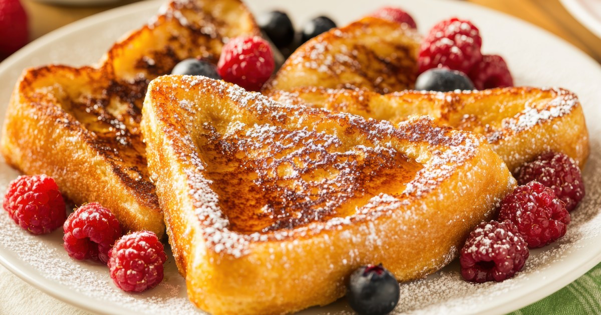 Baked French Toast With Sparkling Berries – Tamron Hall Show