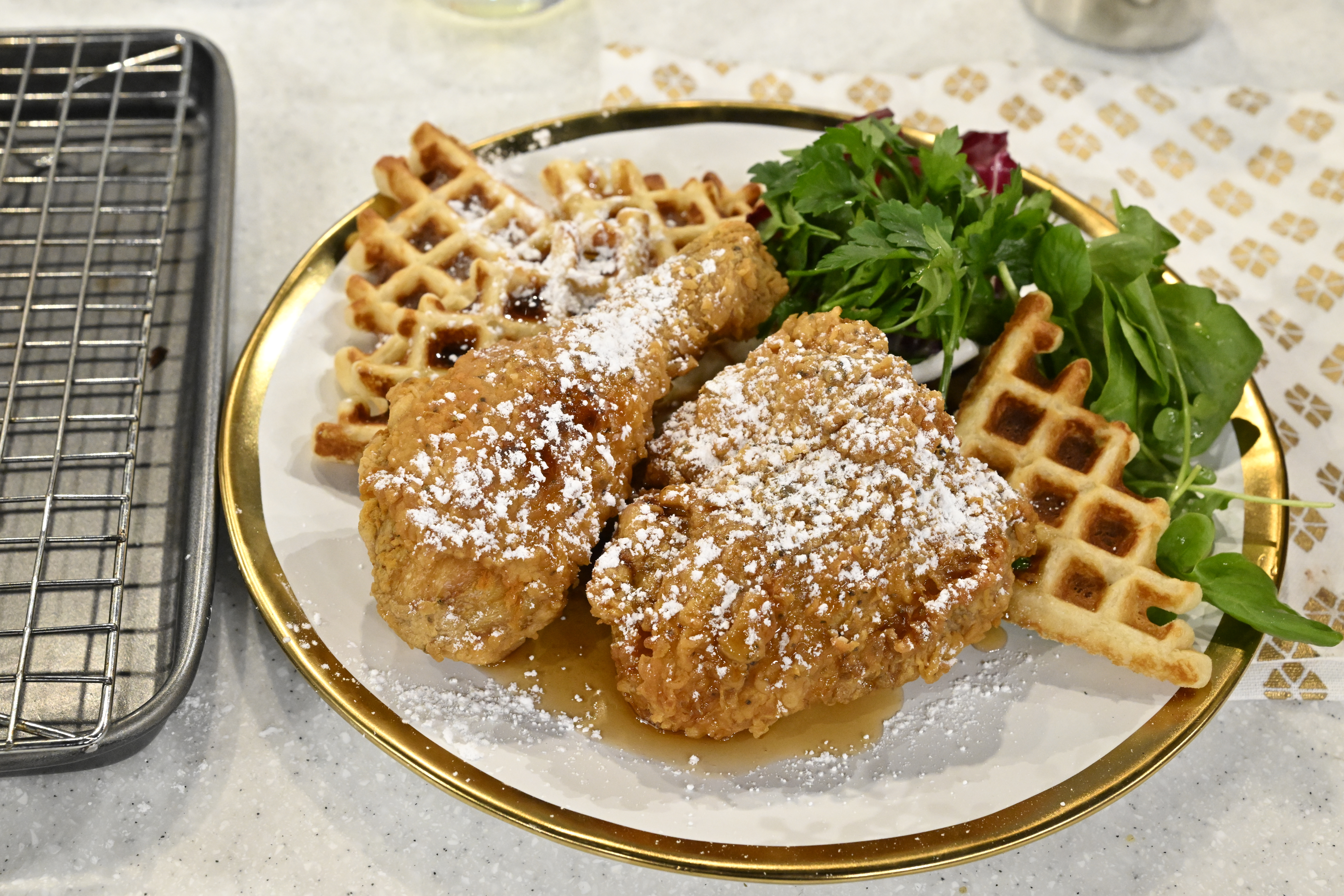 Patti Labelle’s Fried Chicken & Waffles – Tamron Hall Show